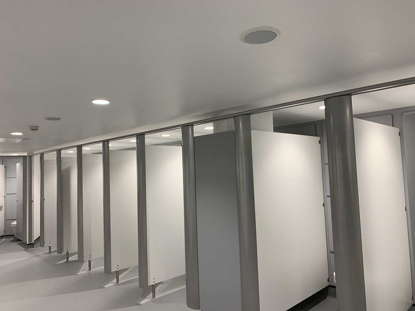 Washroom Cubicles | Concept Cubicle Systems | UK Wide Delivery