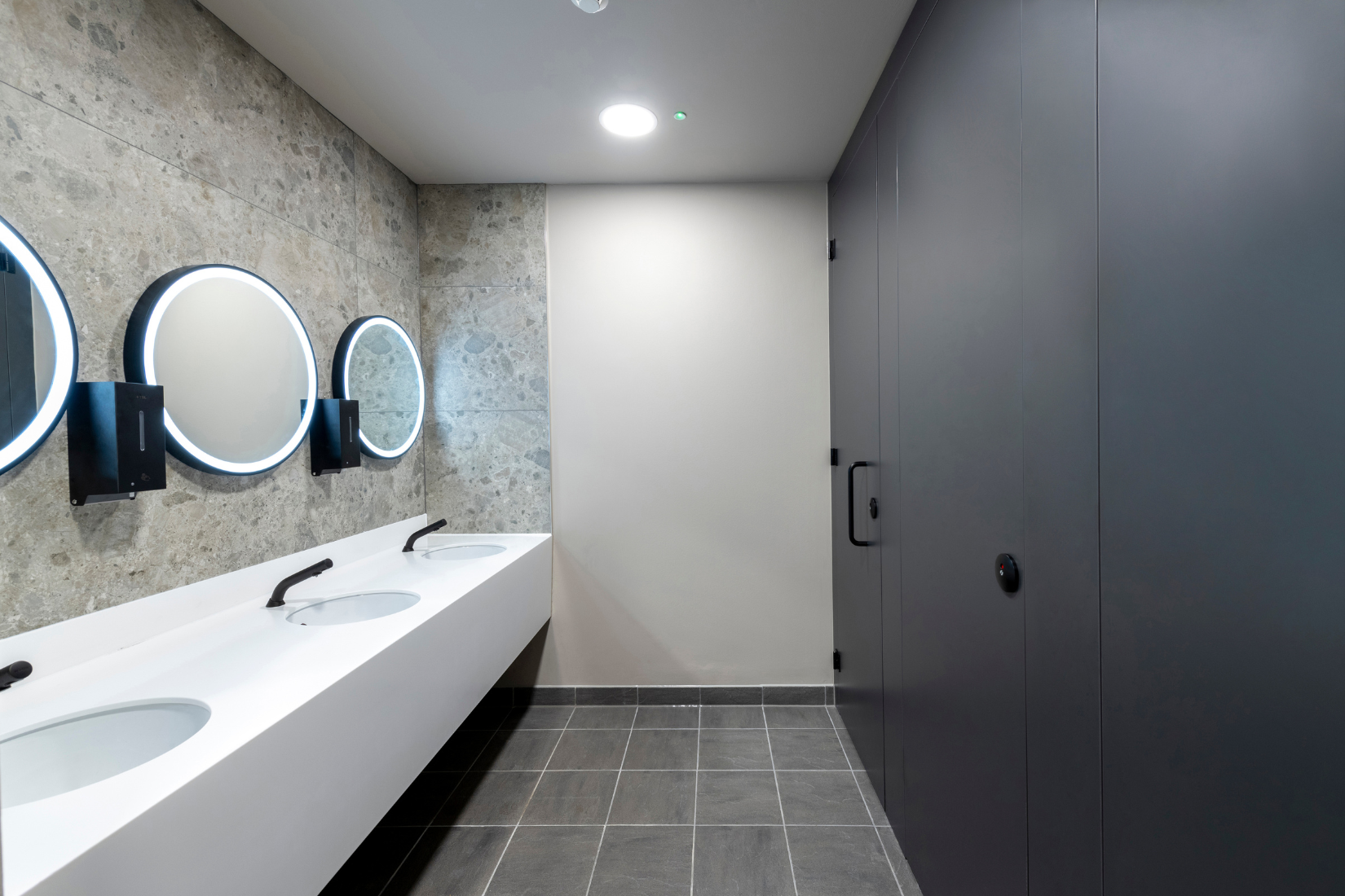 Flush-fronted washroom refurbishment at 1 New York Street, Manchester ...