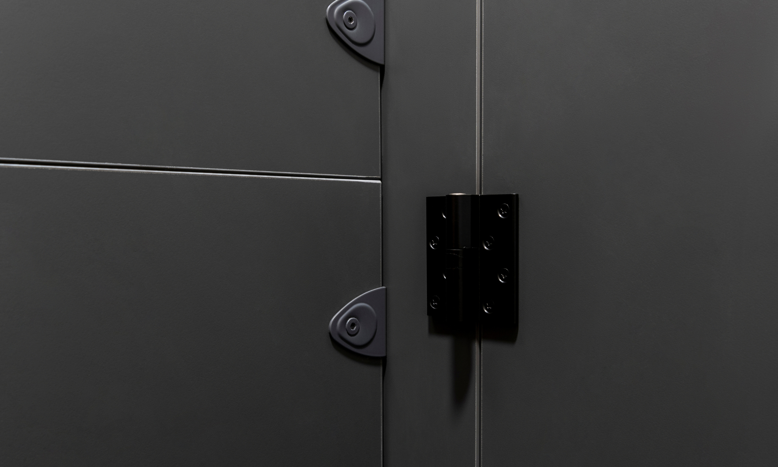 Flush-fronted washroom refurbishment at 1 New York Street, Manchester ...